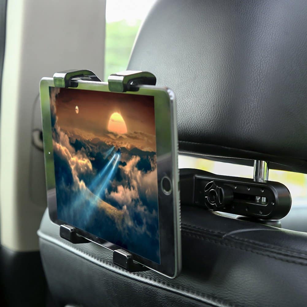 Comment choisir le meilleur support tablette voiture ? - Autos Discount